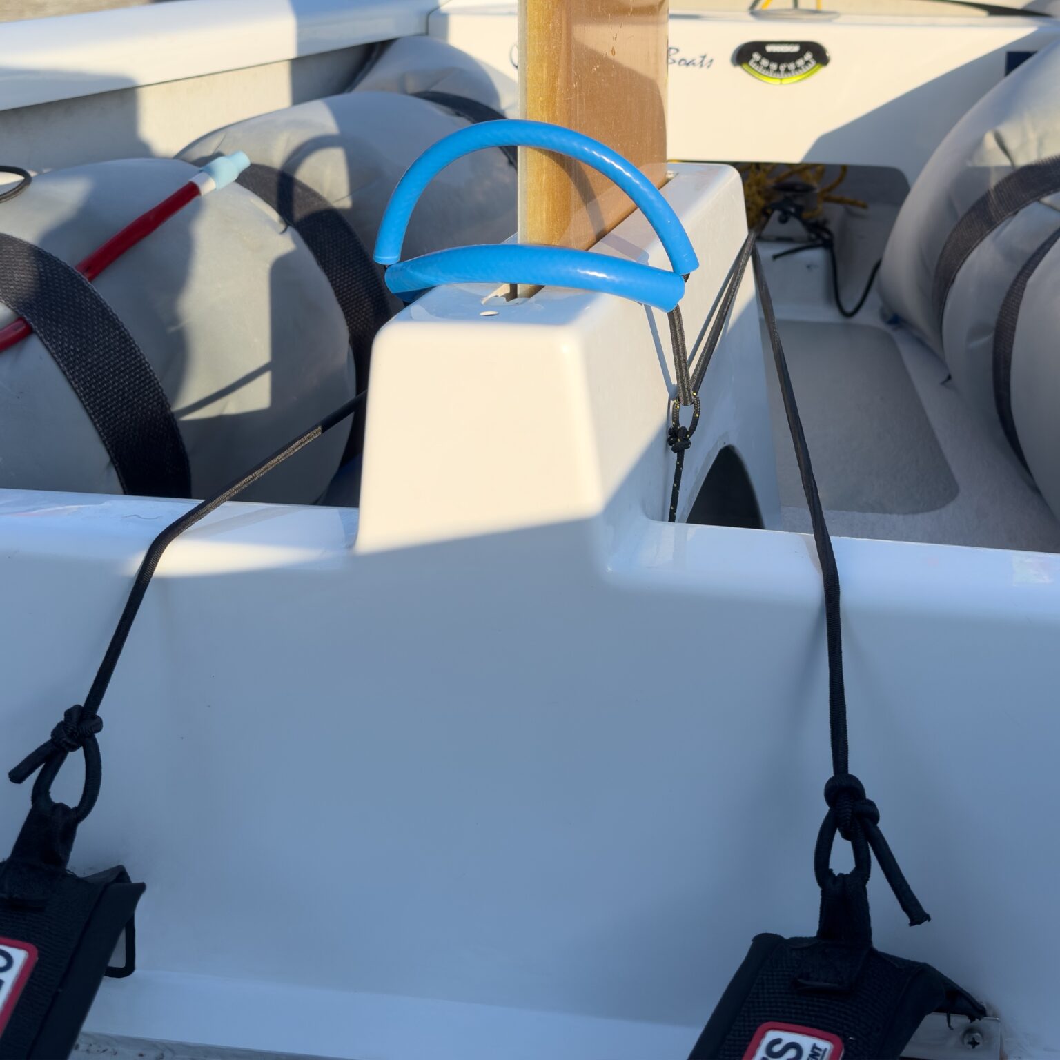 EX1113 – Optimist daggerboard bungy with handle – Optiparts Marine ...
